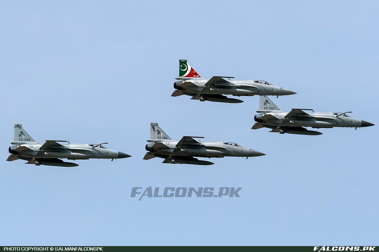 Pakistan's JF-17 Block 3 first public debut over Islamabad - PAF Falcons